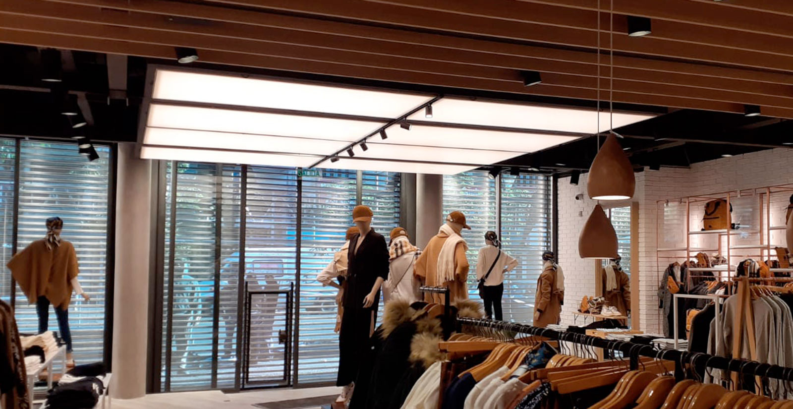 Local Ver, Av. Rivadavia - WAGG